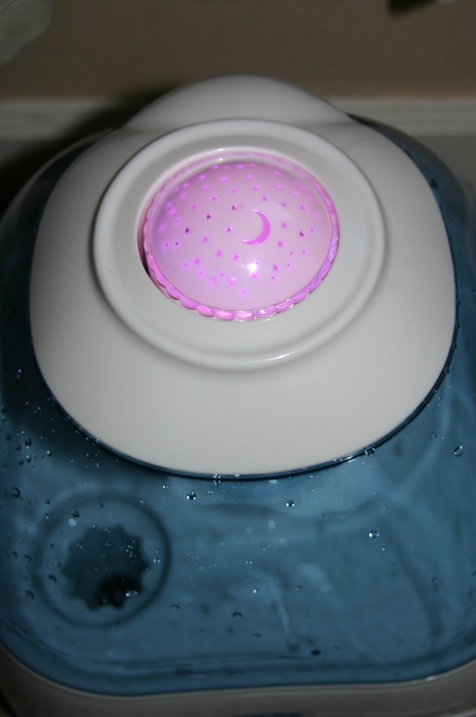 Vicks Starry Night Cool Moisture Humidifier | Emily Reviews