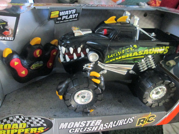 HGG: Road Rippers Monster Crushasaurus Review | Emily Reviews