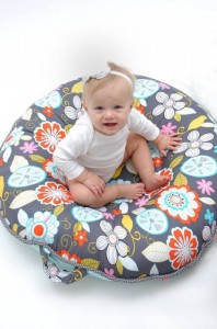 Pello ~ Luxe Floor Pillow Review & Giveaway (US/Canada) 4/2 | Emily Reviews