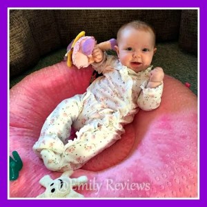 Pello ~ Luxe Floor Pillow Review & Giveaway (US/Canada) 4/2 | Emily Reviews