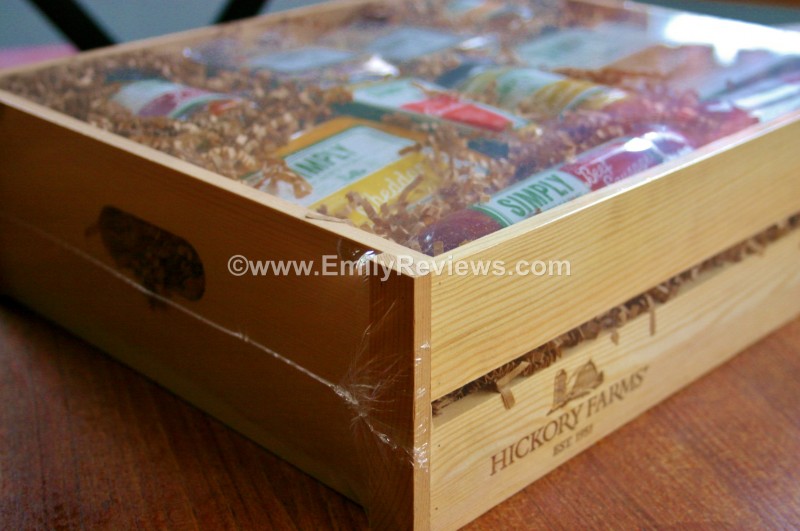 Hickory Farms Simply Savor Deluxe Gift Crate ~ Review | Emily Reviews