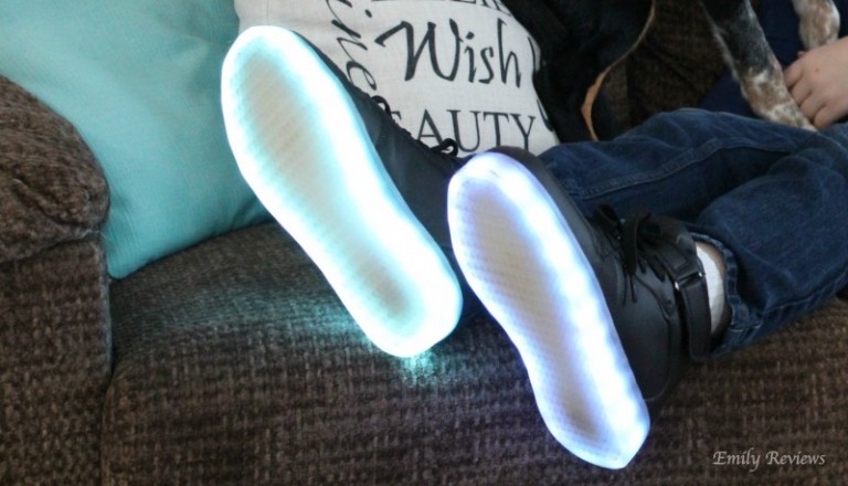Neon Kyx Low Top LED Sneakers {Holiday Gift Idea} | Emily Reviews