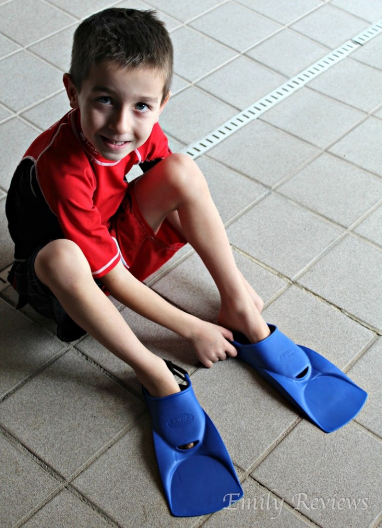 FINIS ~ Get Active As A Family In The New Year + Giveaway (US & Canada ...