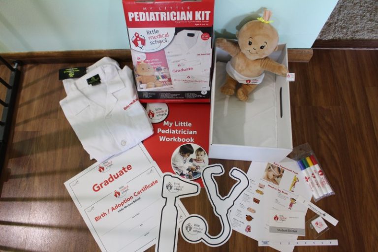 My Little Pediatrician Kit from Little Medical School Review & Giveaway ...