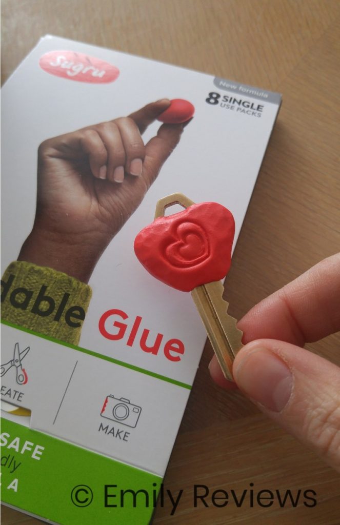 Sugru Mouldable Glue Review - Fix That Thing | Emily Reviews