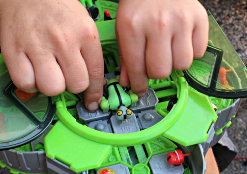 Ben 10 – The Alien Creation Chamber! {Available Fall 2018} | Emily Reviews