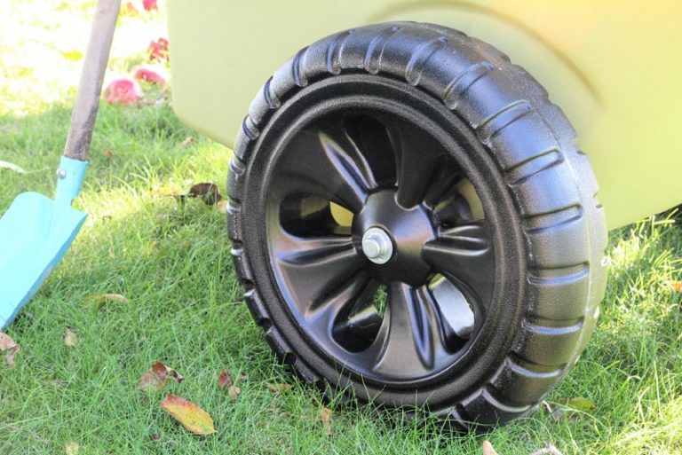 Make Fall Clean-Up Easy With The Simplay3 Easy Haul Wheelbarrow | Emily ...