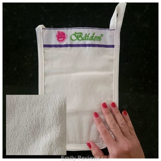 BAIDEN MITTEN Exfoliating Mitts For Everyone ~ Review | Emily Reviews