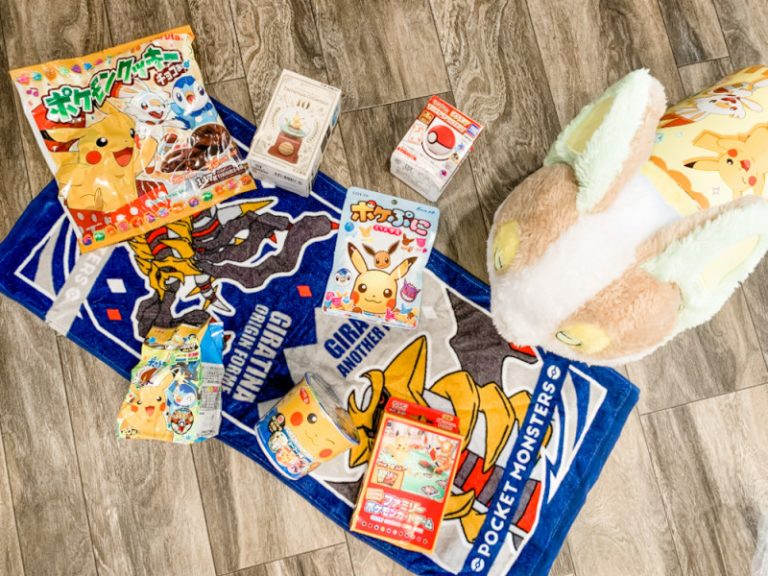 Sugoi Mart Deluxe Pokemon Lucky Bag Review | Emily Reviews