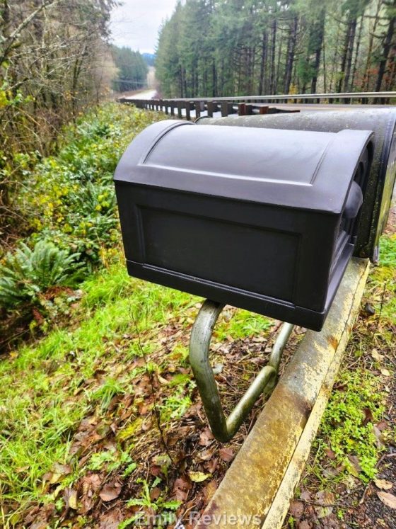 STEP2 Snow Shield™ Mailbox Guard & Town-to-Town XL Post-Mount Mailbox ...