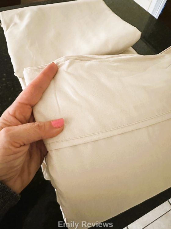 Comphy 5-Star Luxury Bed Sheets ~ Review | Emily Reviews