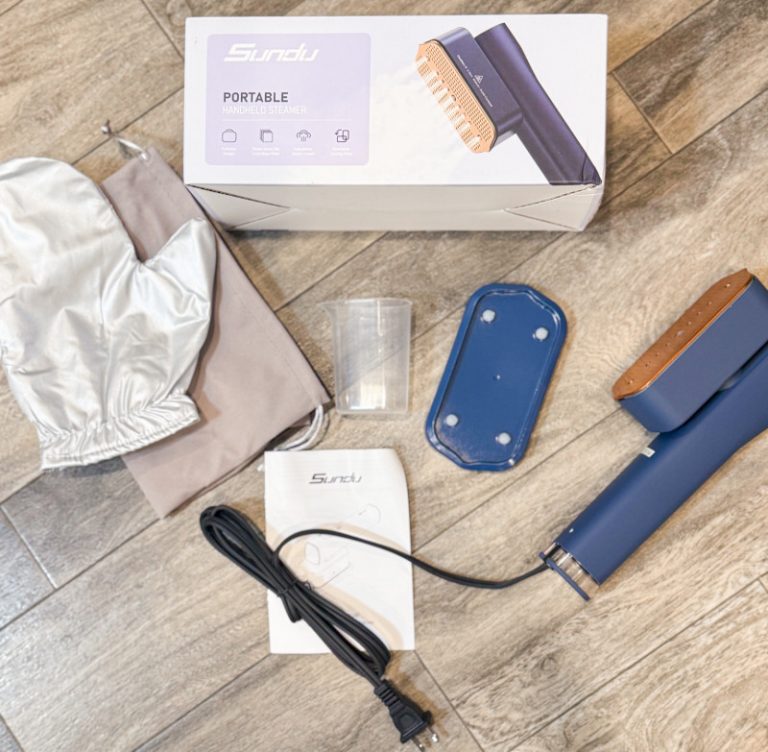 Sundu Portable Travel Steamer ＆ Iron Review + Giveaway | Emily Reviews