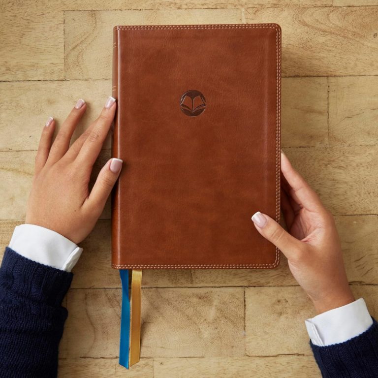 Enduring Word Study Bible Review + Giveaway | Emily Reviews